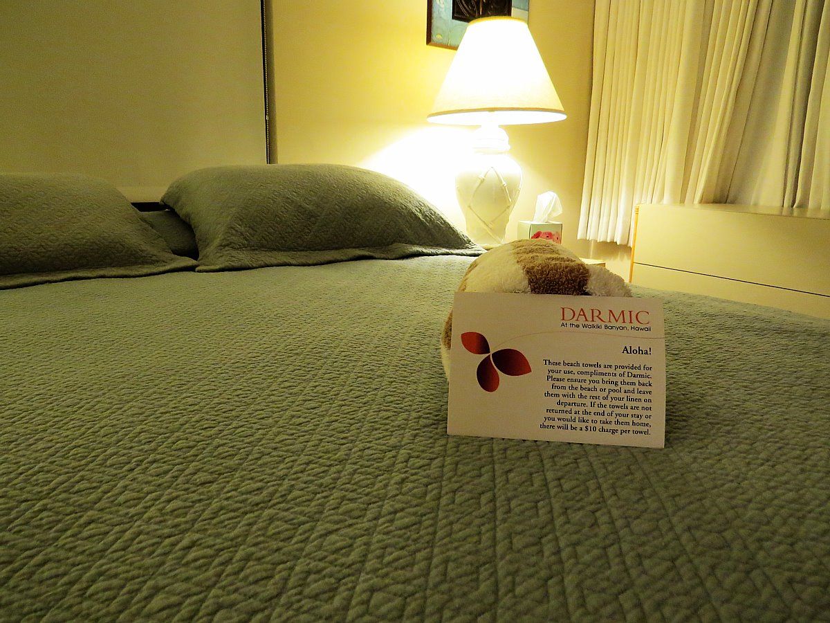 Waikiki Condos: Darmic Waikiki Banyan Review - This Way To Paradise ...