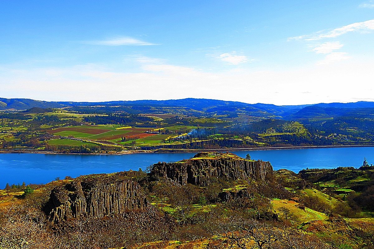 Washington Hikes: The Columbia Gorge Labyrinth Has It All - This Way To ...